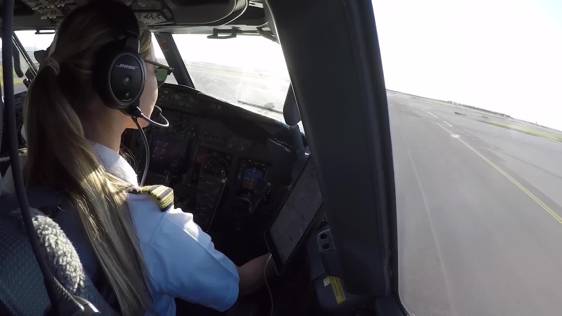 Boeing 737-800 start & takeoff from Nice