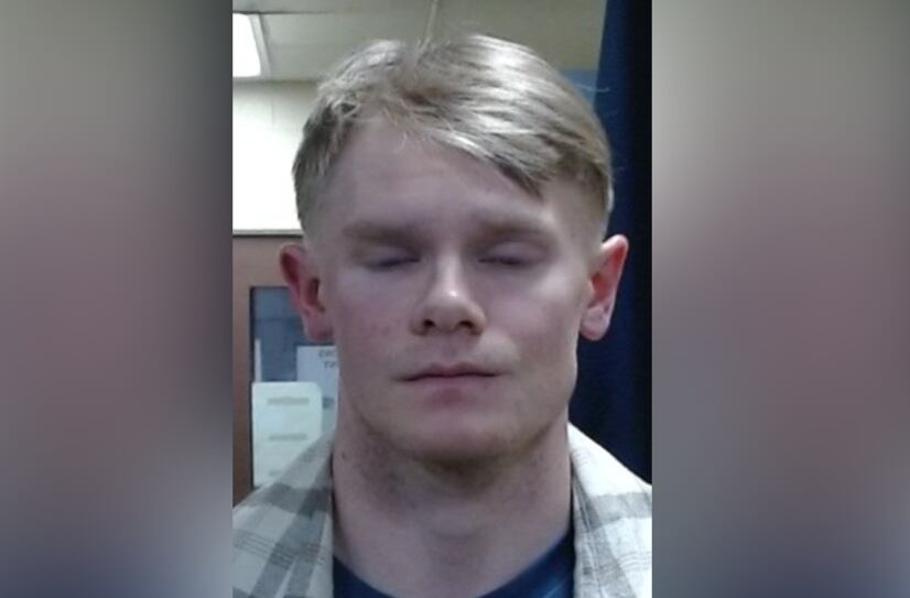 Sedgwick County detention deputy arrested on felony warrant