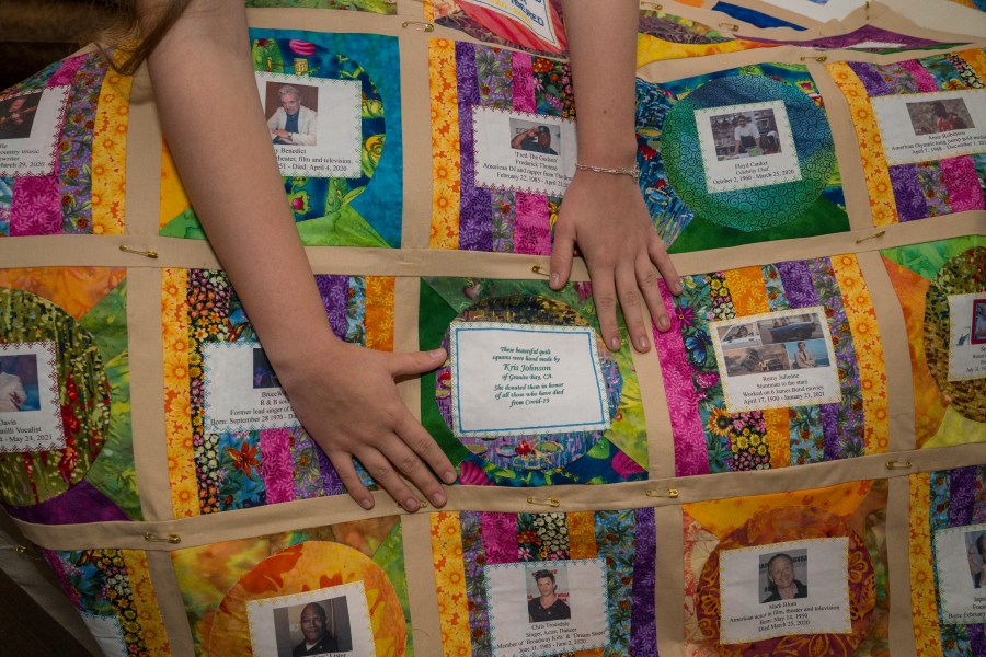 Rockford declares Dec. 1 as World AIDS Day, to host AIDS Memorial Quilt ...