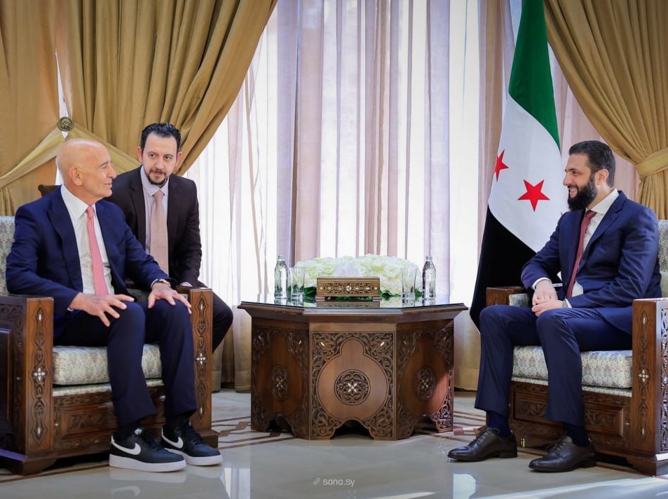 Suriye Devlet Başkanı eş-Şara, ABD’nin Suriye Özel Temsilcisi Barrack’ı ...