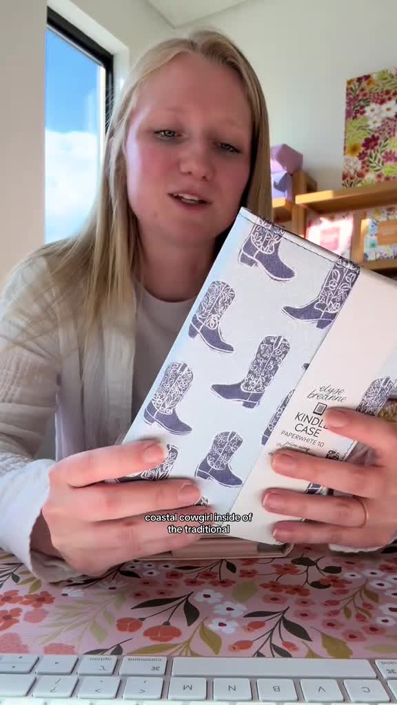 See My Brand New Kindle Case Designs for Summer!