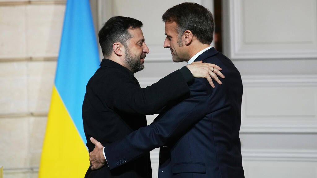 Macron calls for Europeans to have a seat at the table in Ukraine ...