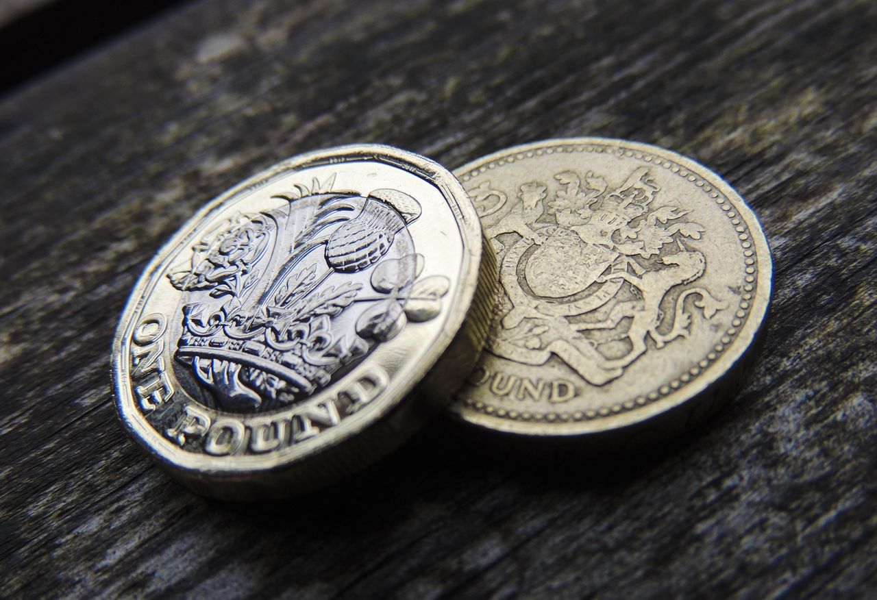 What to do with old £1 coins
