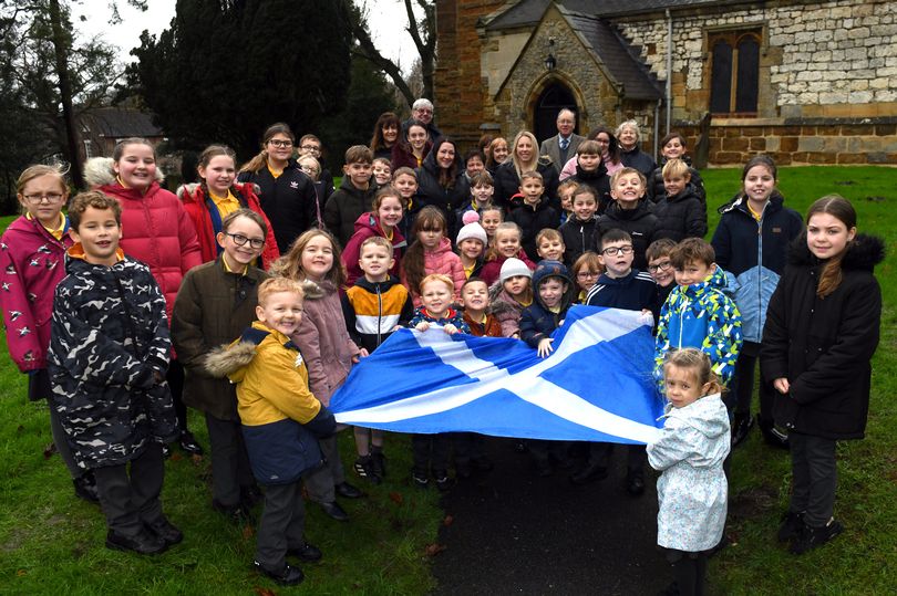 North Lincolnshire primary school recreates picture from the past as it ...