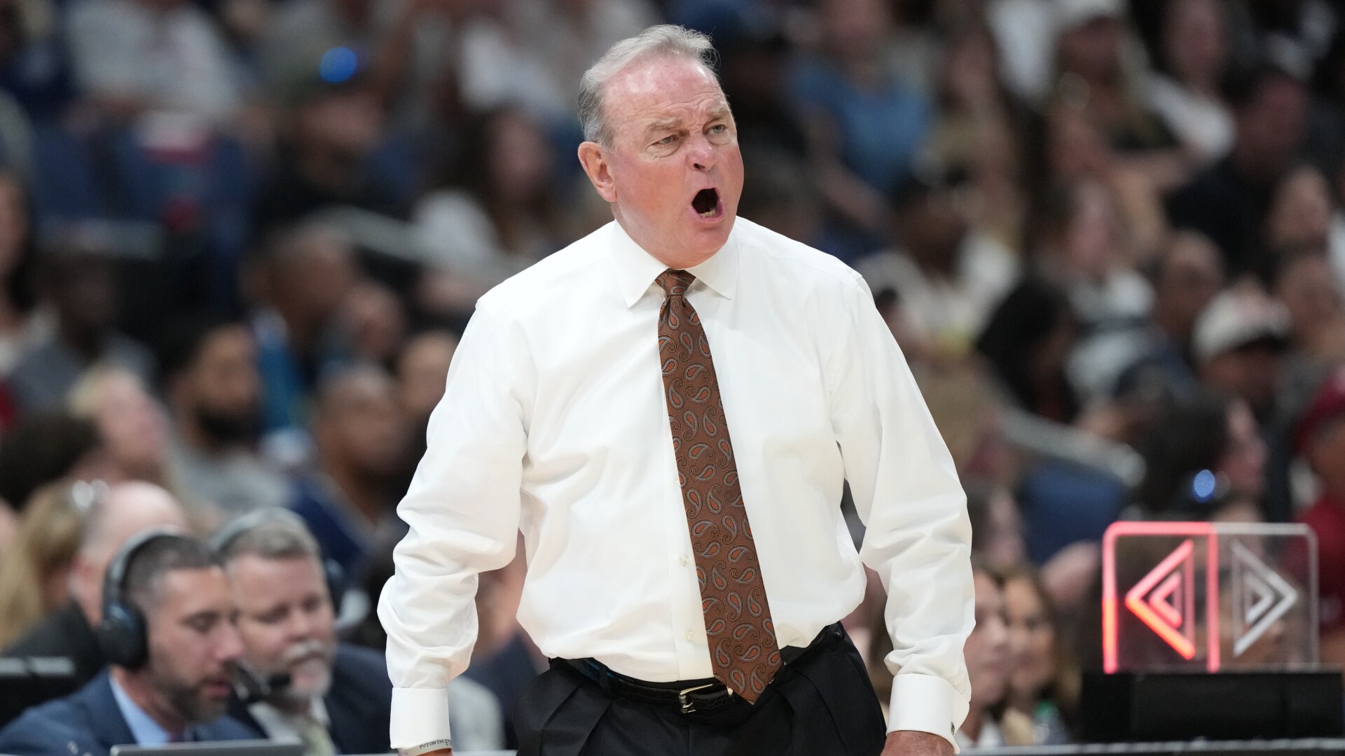 Texas jumps to No. 2 behind UConn in women’s AP Top 25 after beating ...