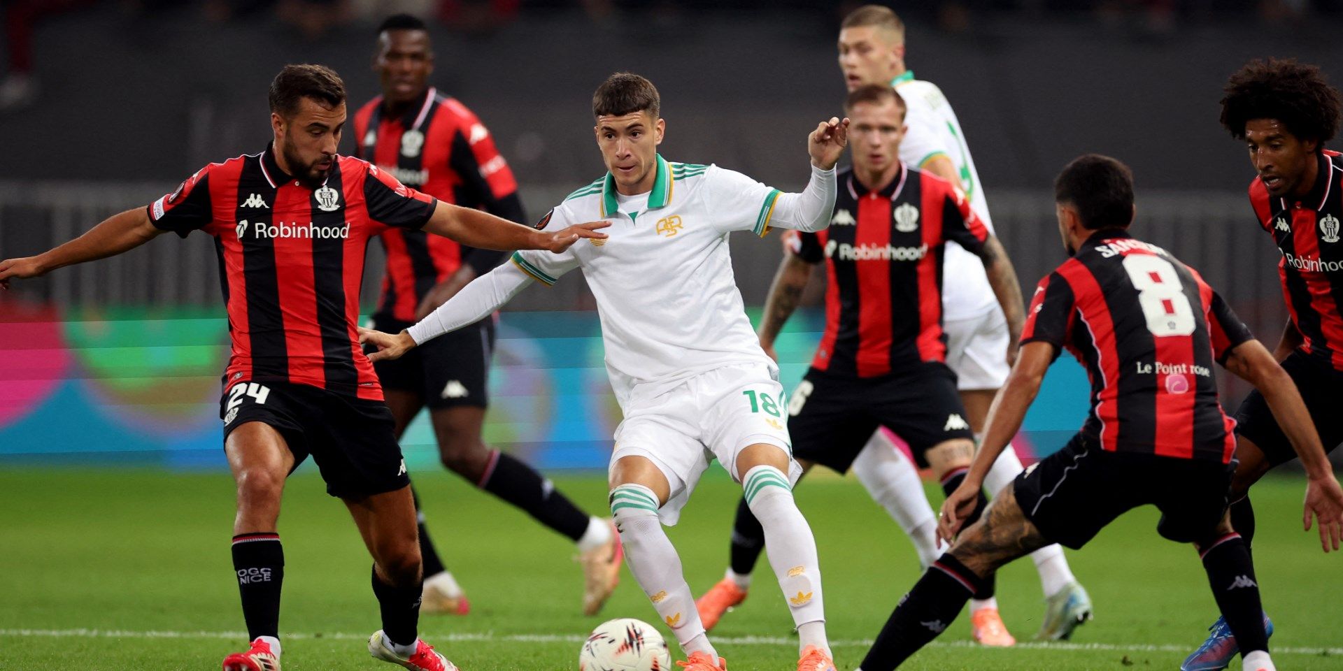 Tifosi del Nizza assaltano il centro sportivo: pugni, calci e sputi a ...