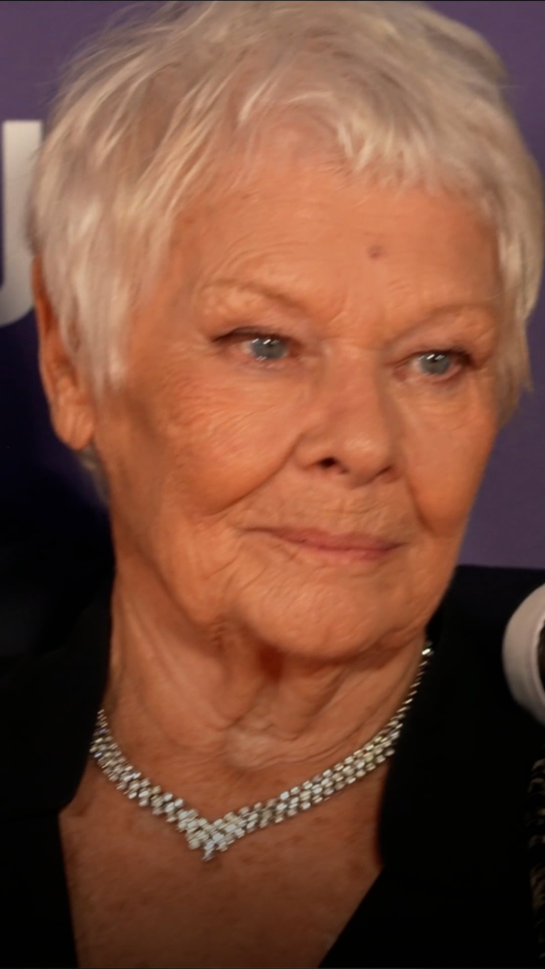 Judi Dench Opens Up About Eye Condition: “I Can’t See Anymore”.