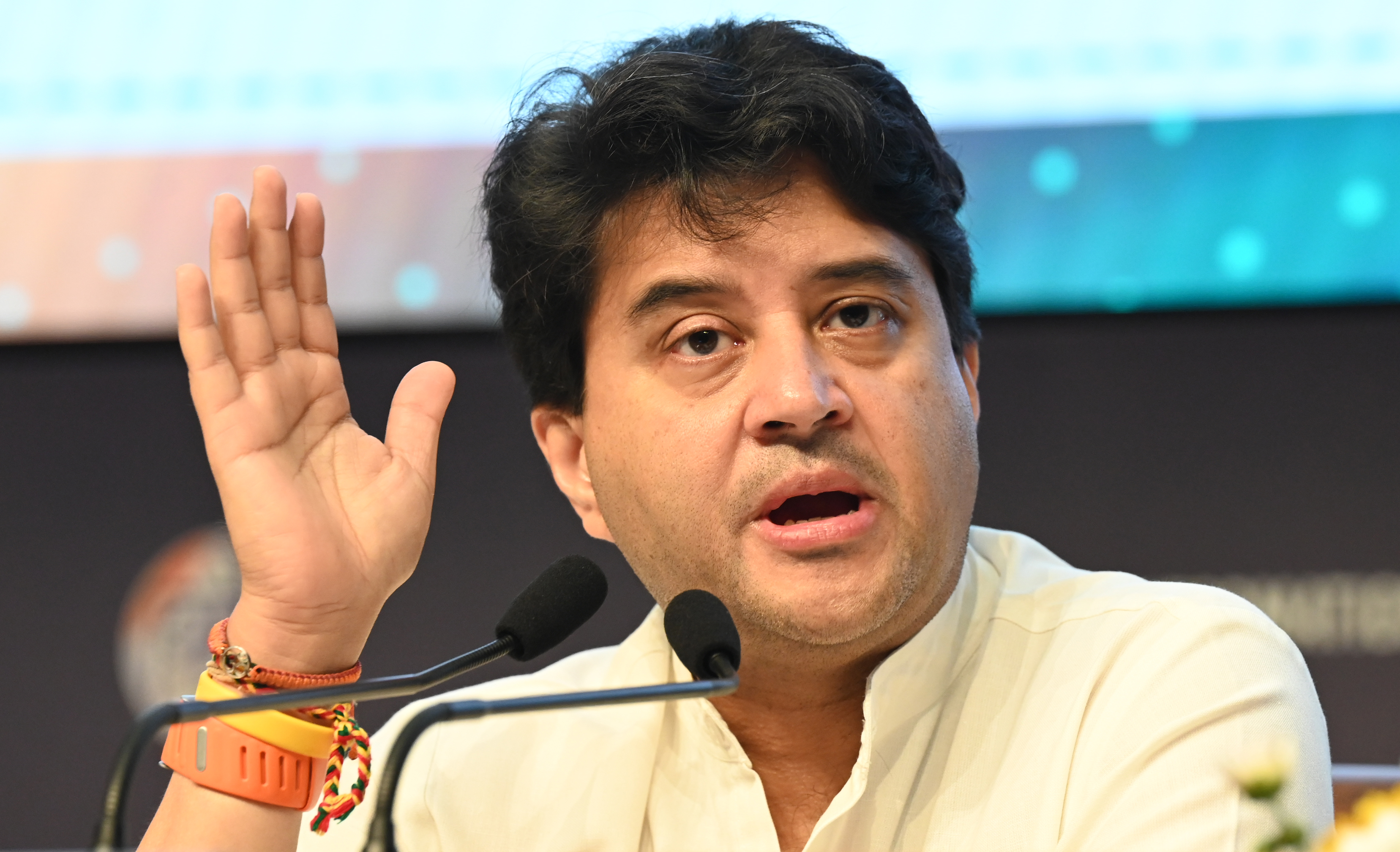 India is proposing another far-reaching security rule for smartphones