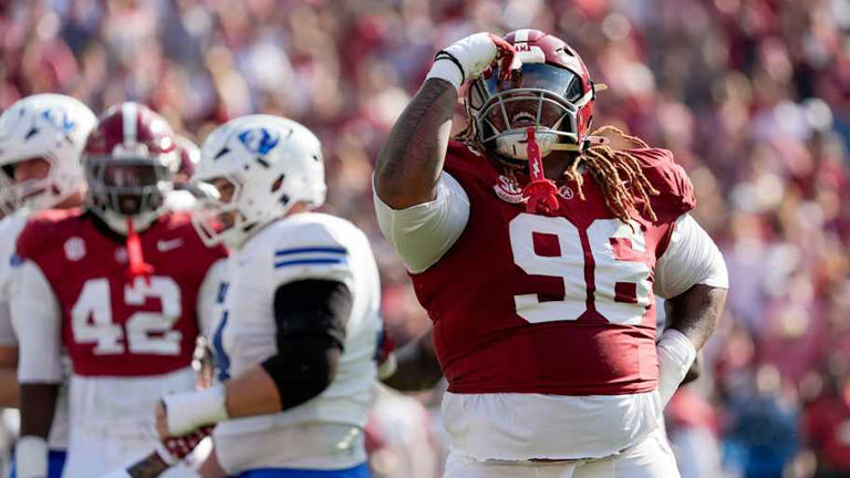 Alabama has a 'mismatch' against Georgia, according to DL Tim Keenan