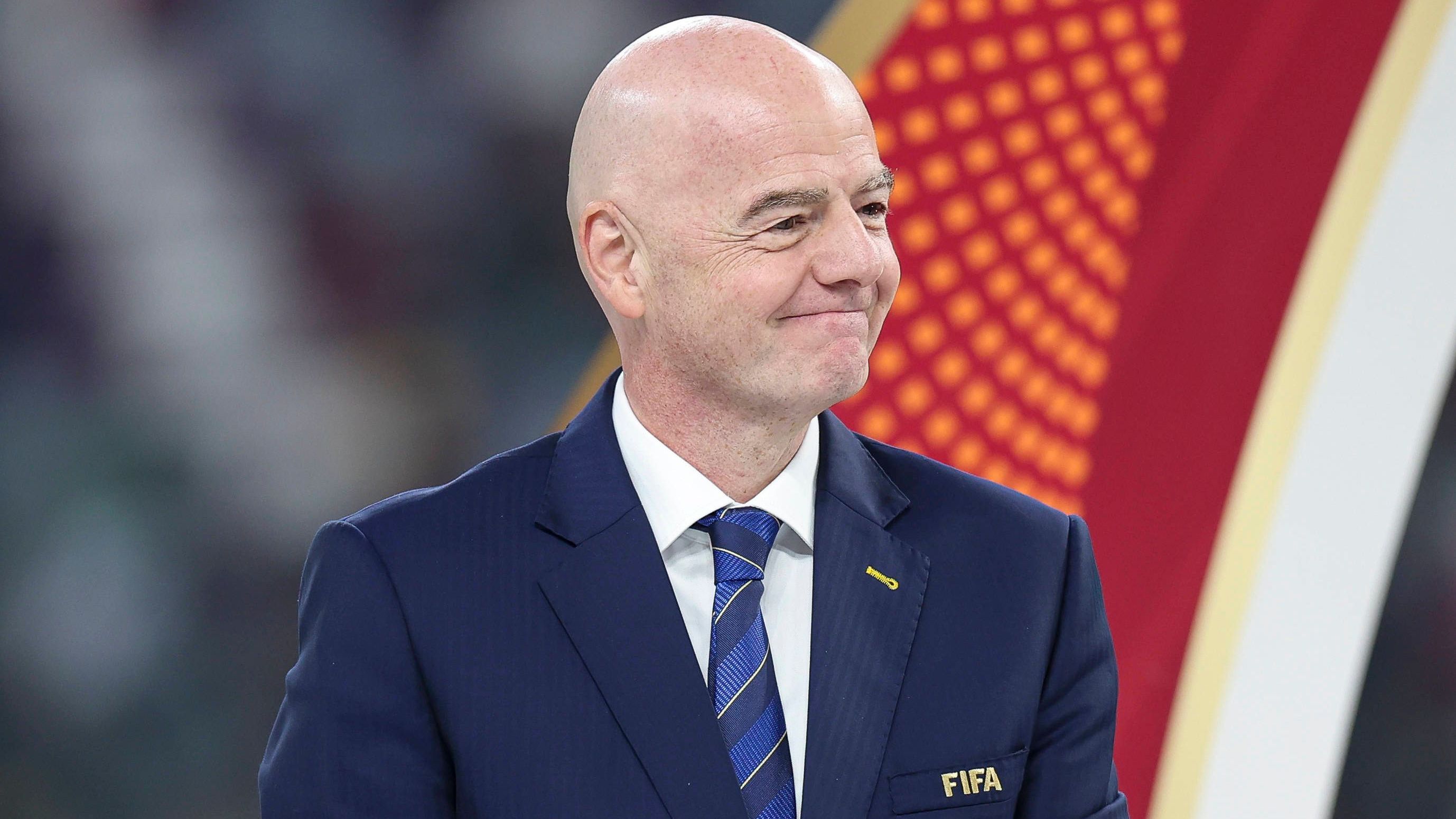 Spielorte und Anstoßzeiten: FIFA kündigt weitere Show für XXL-WM an