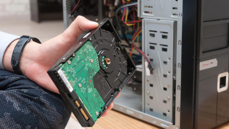 How To Dispose Of Old Hard Drives (The Safe Way)