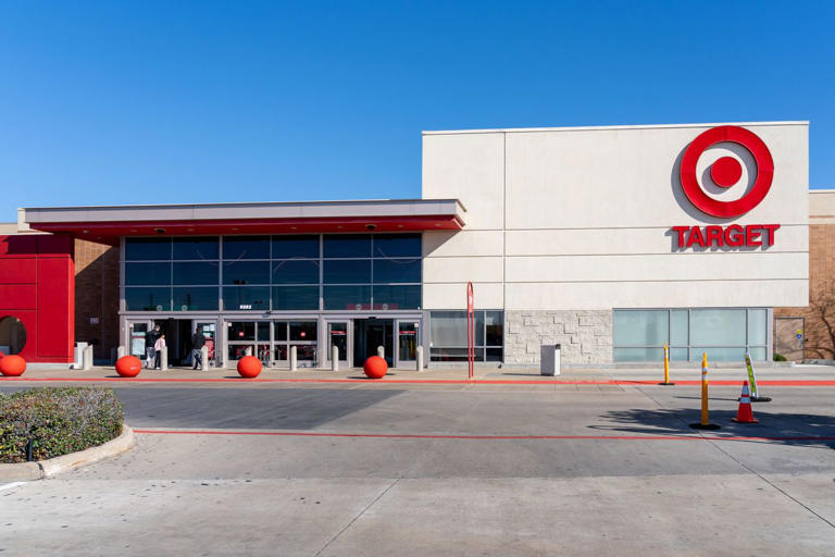 Texas man faces backlash after riding a horse through a Target store in ...