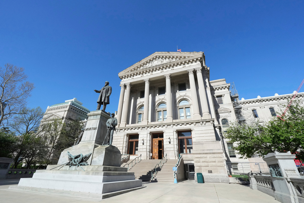 Indiana House Democrats and protesters fail to stop GOP redistricting ...