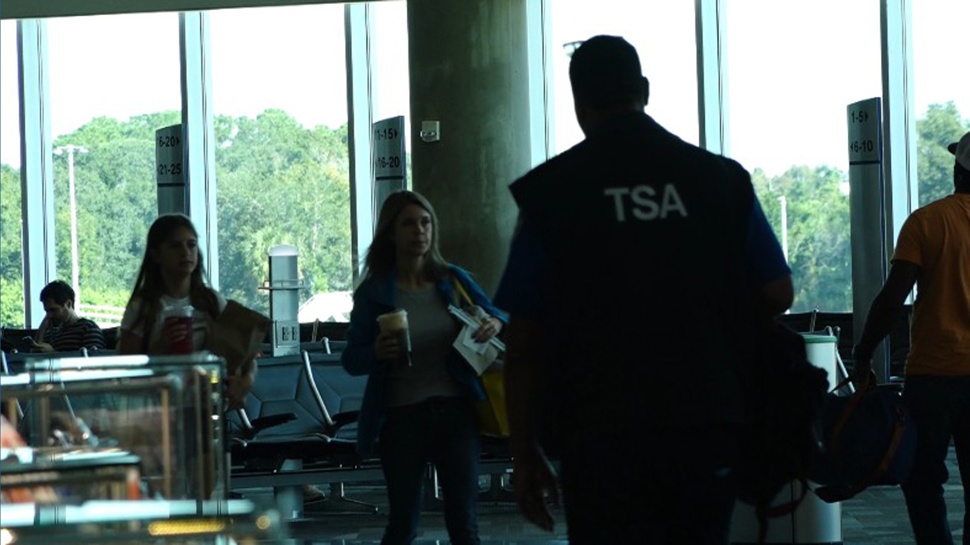 TSA will begin charging fee to people who show up to airport security ...