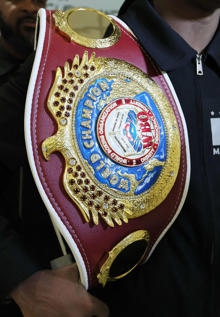 Cleveland boxer Abdullah Mason arrives back home with WBO world ...