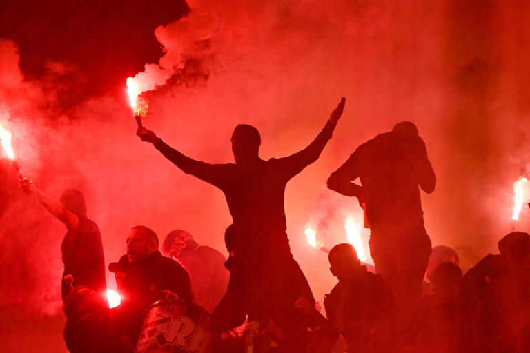 "J'ai vu des gens chahutés mais pas de coups", un supporter de Nice ...