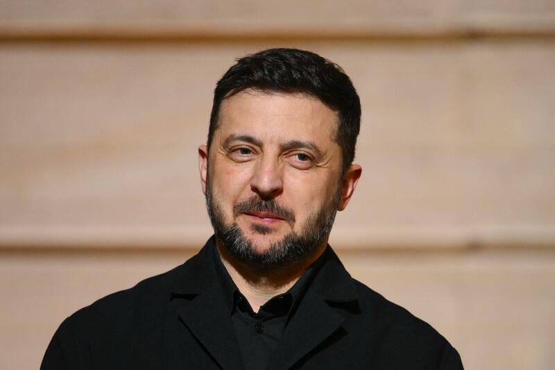 Ukraine President Volodymyr Zelenskyy arrives in Ireland for first ...