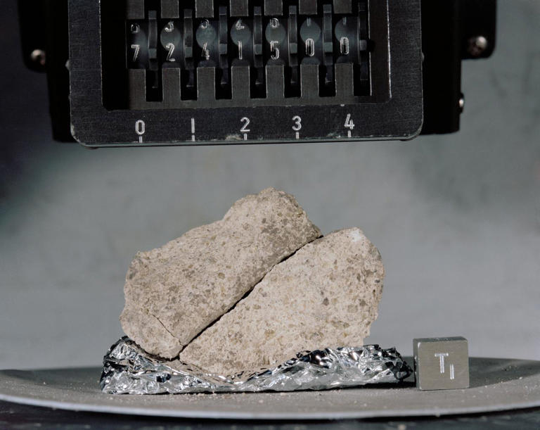 A long lost planet once orbited next to Earth, Apollo-era moon rocks ...