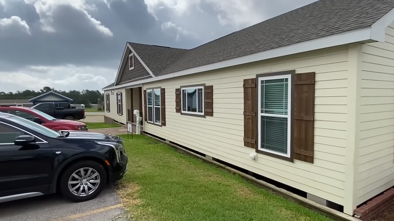 "Gunny" by Deer Valley Homebuilders | 4 Bed, 3 Bath Modular House Tour