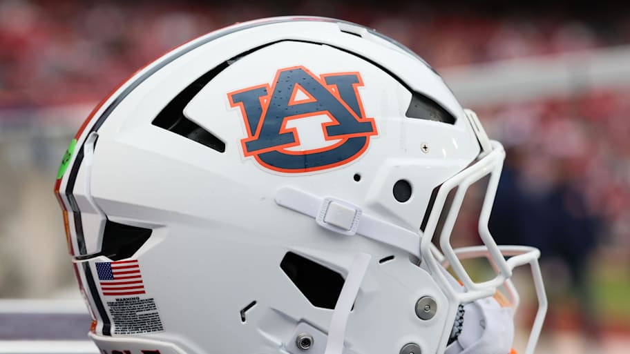 Four-Star Quarterback Decommits from Auburn in Wake of Golesh Hire