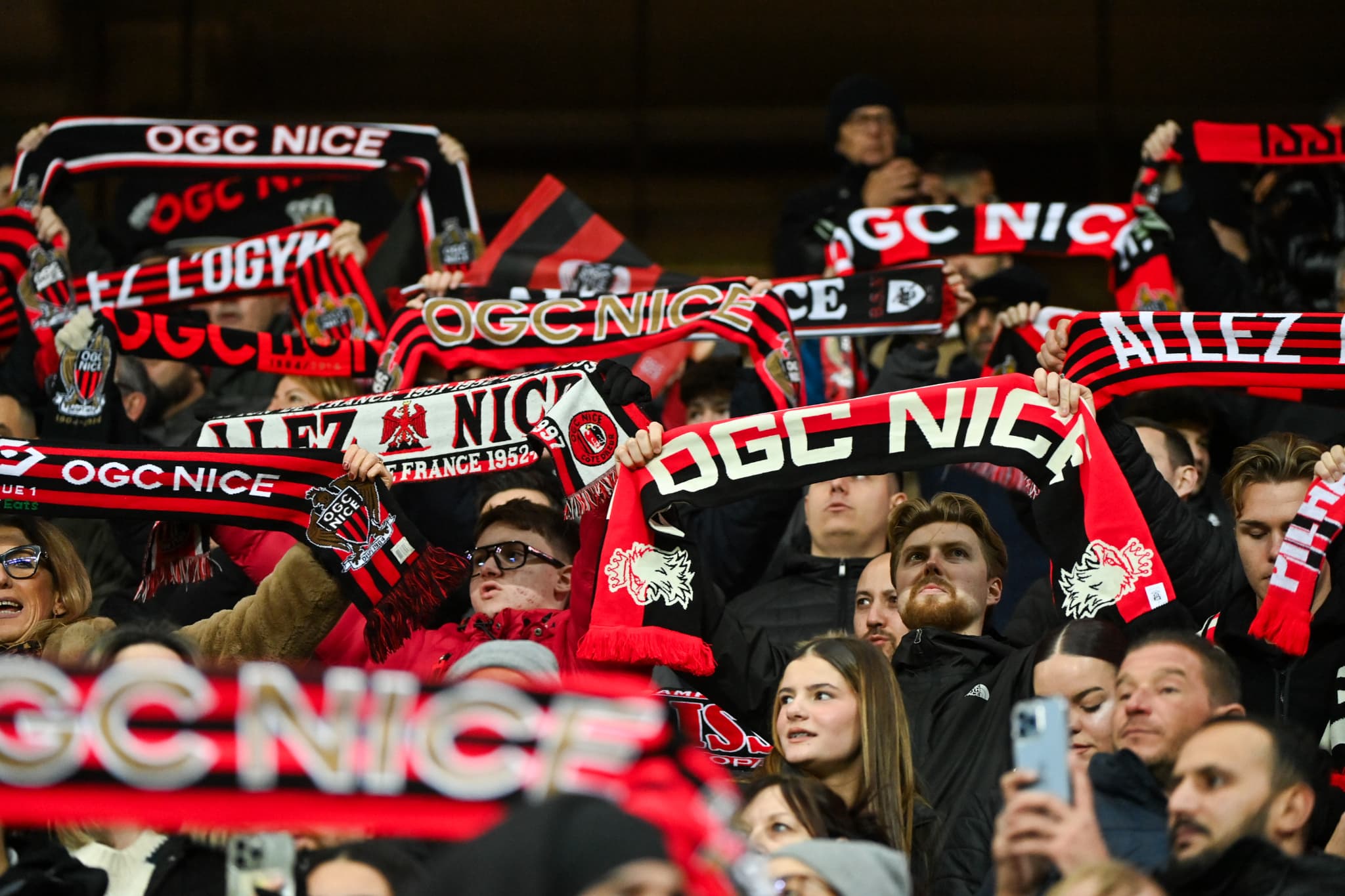 « C'est n'importe quoi » : les supporters niçois bannis de... Nice ...