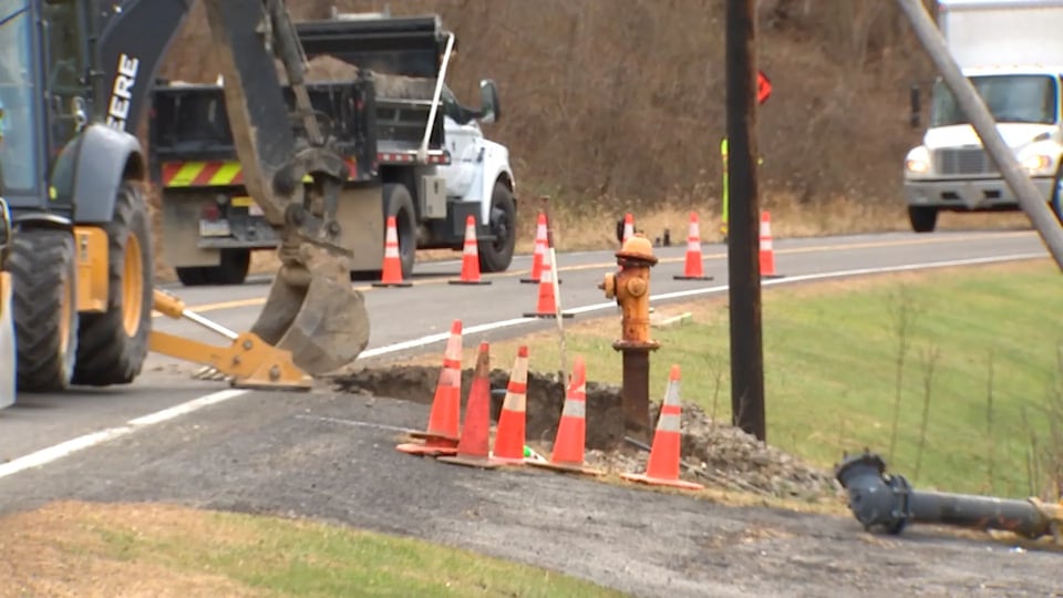 Fire hydrant replaced after it failed during large house fire in ...