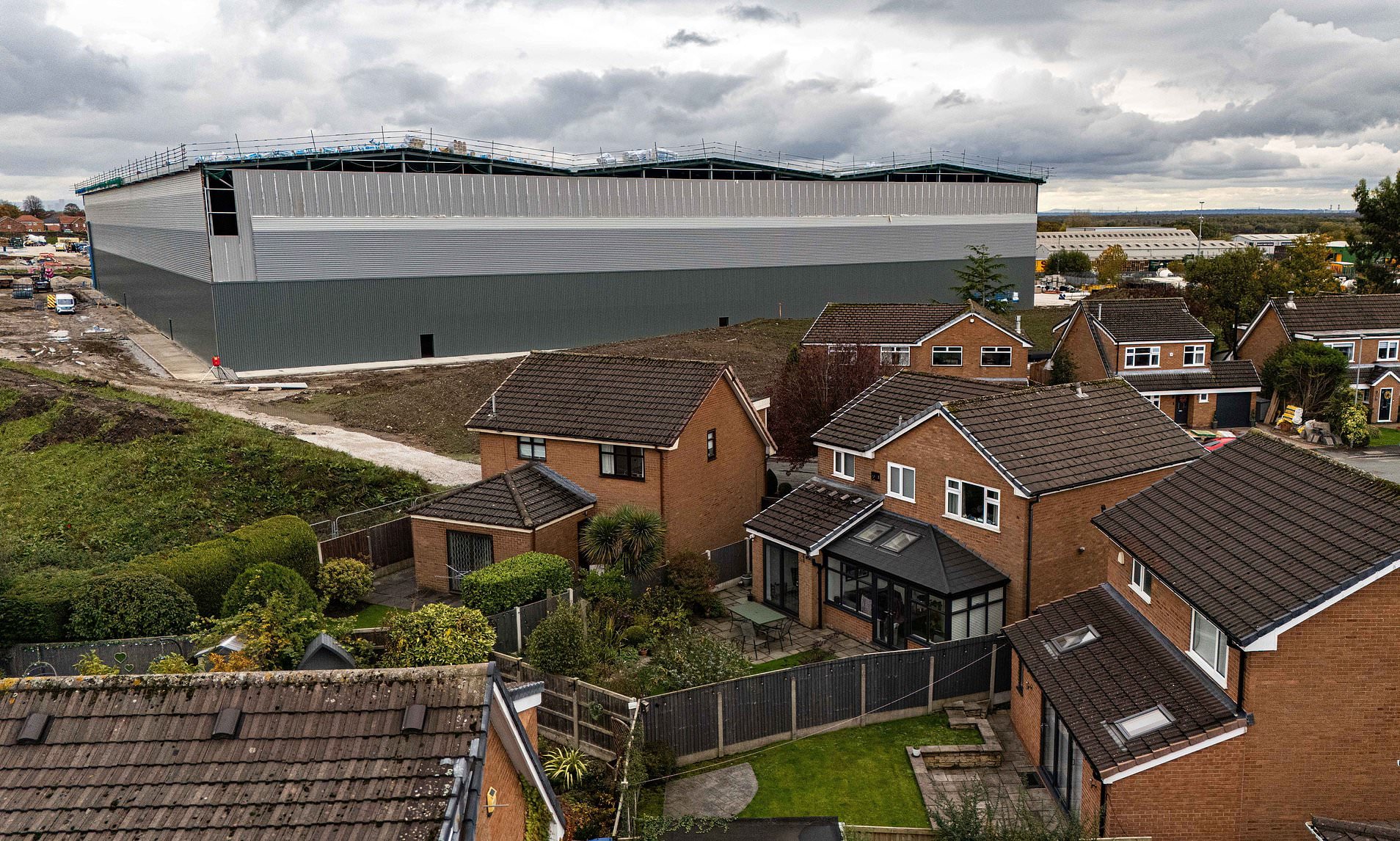 Council rejects furious neighbours' demand to halt construction of ...