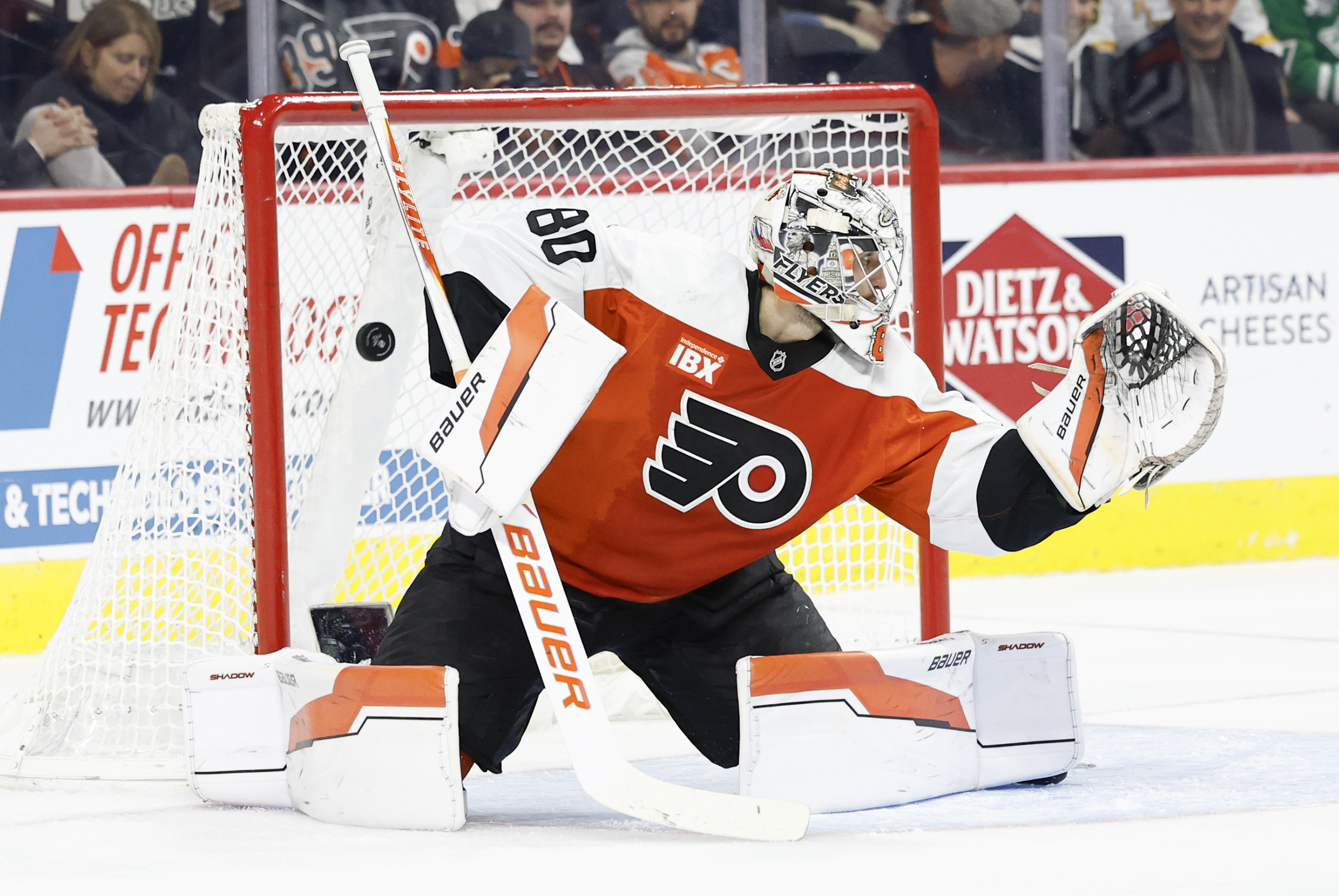 Flyers’ three-game winning streak snapped in a 5-1 home loss to the ...