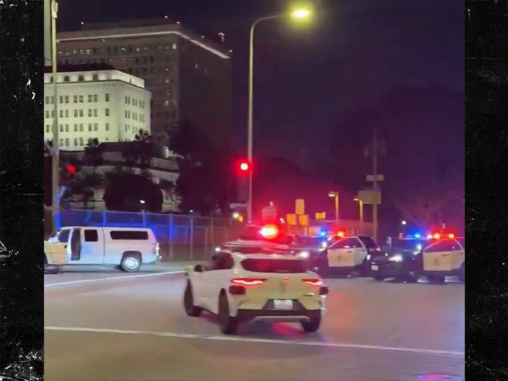 Waymo Drives Through Middle of Police Standoff