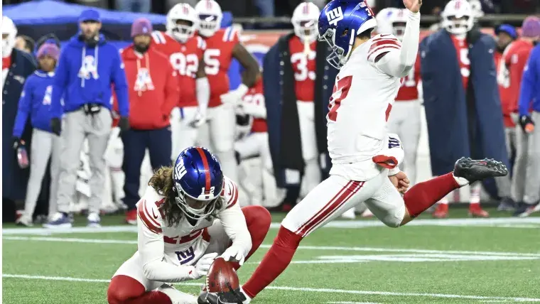 What happened to Younghoe Koo? Giants kicker has bizarre missed field ...