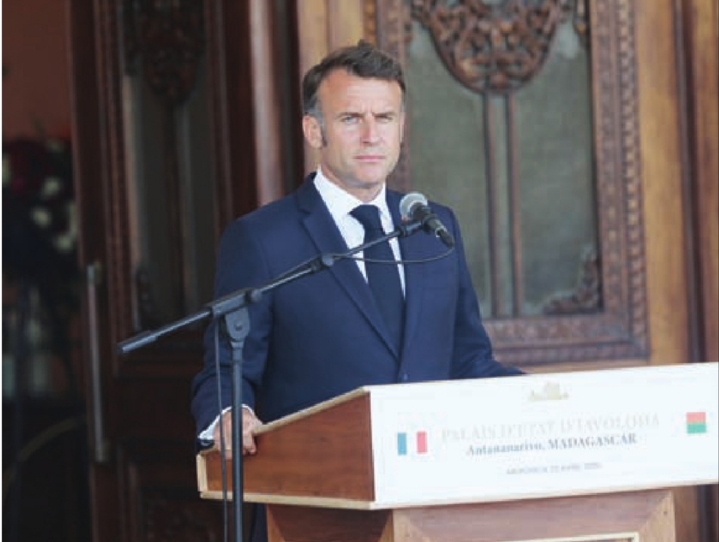 ÉCHANGE AVEC LE COLONEL RANDRIANIRINA - Macron conforte ses intentions ...
