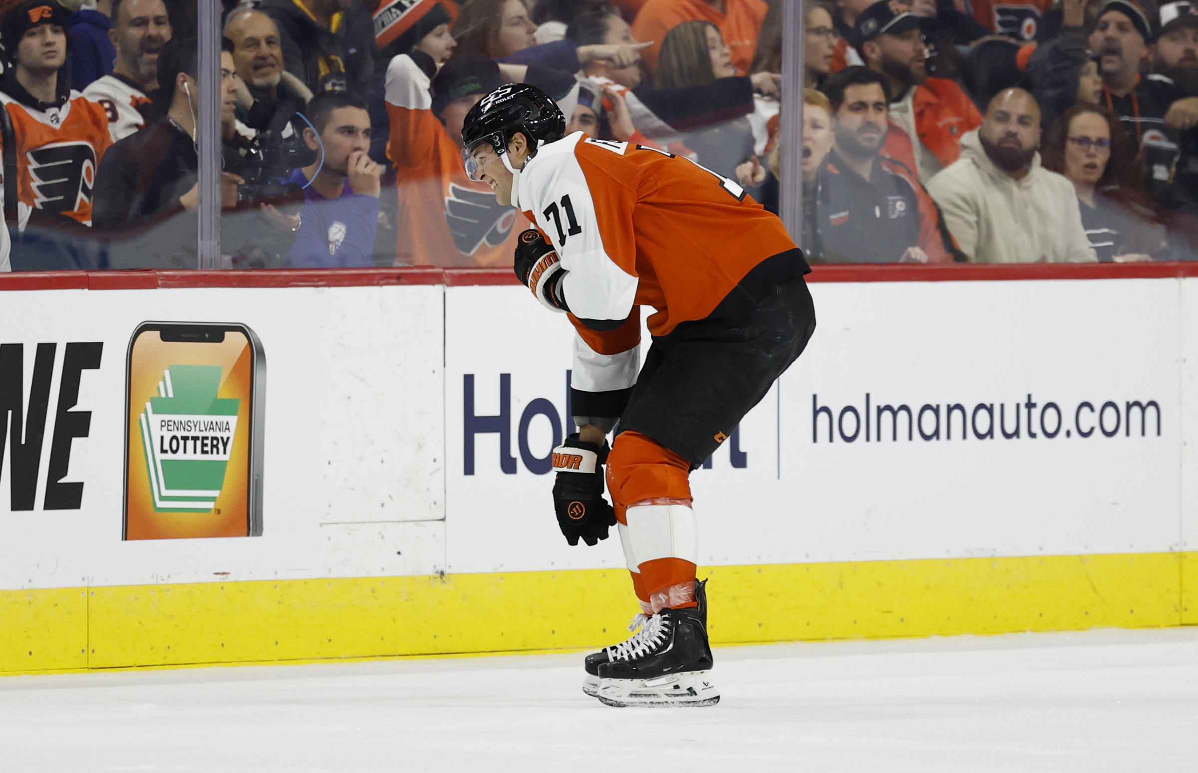 Flyers’ top scorer Tyson Foerster leaves Penguins game with upper-body ...