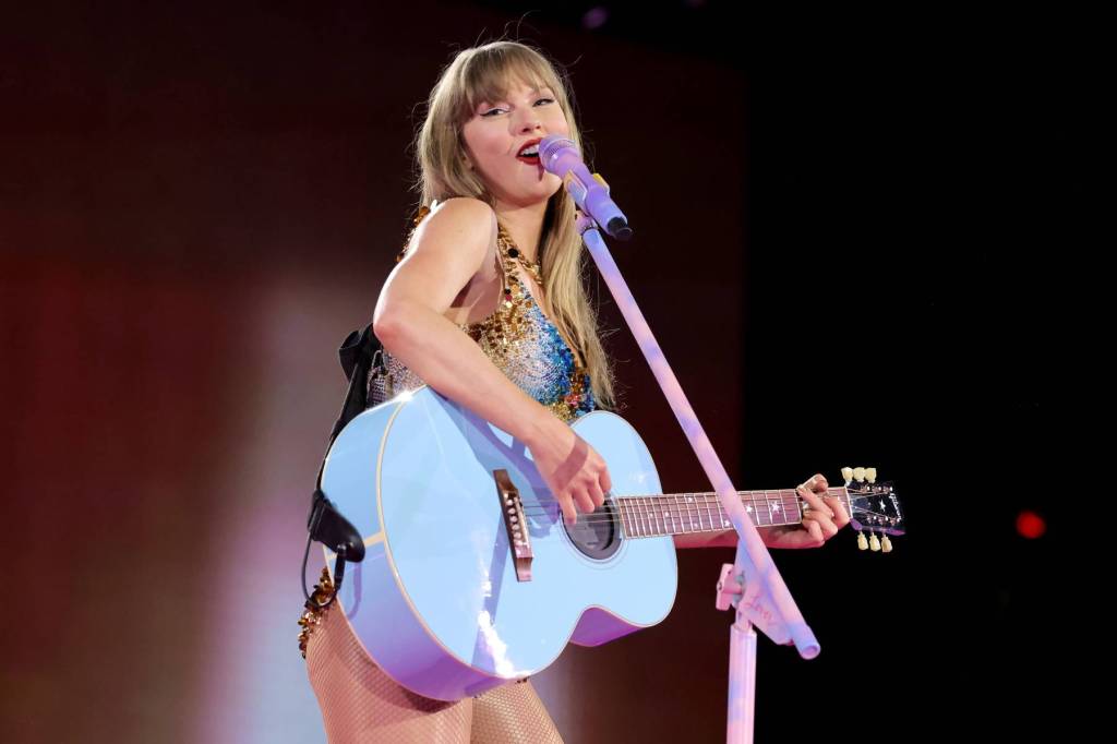 Taylor Swift Releases ‘The Eras Tour: The Final Show' Trailer for New ...