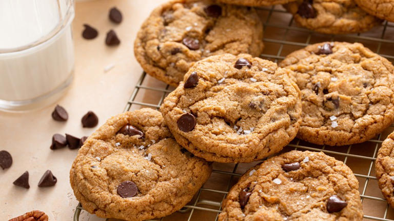 Your Chocolate Chip Cookies Are Subpar Because Of This Often Neglected ...