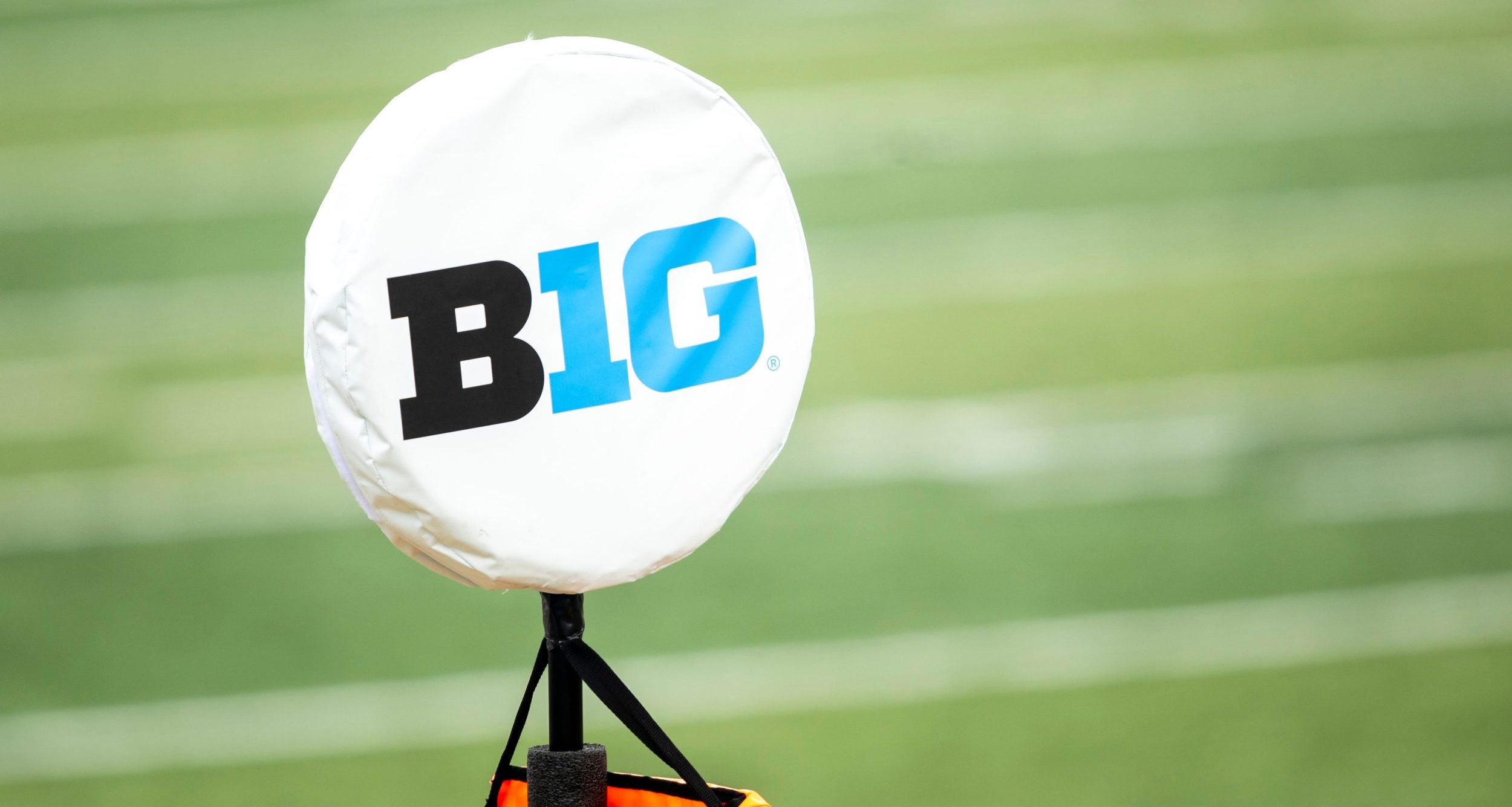 Fox to acquire major college football championship game