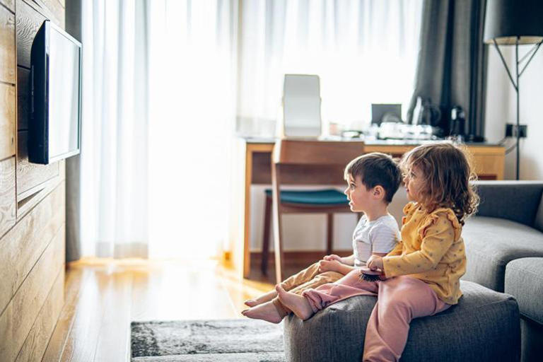 Efsanevi isim eleştirdi, uzmanlar yorumladı! Çocuklara özel içerikler ...