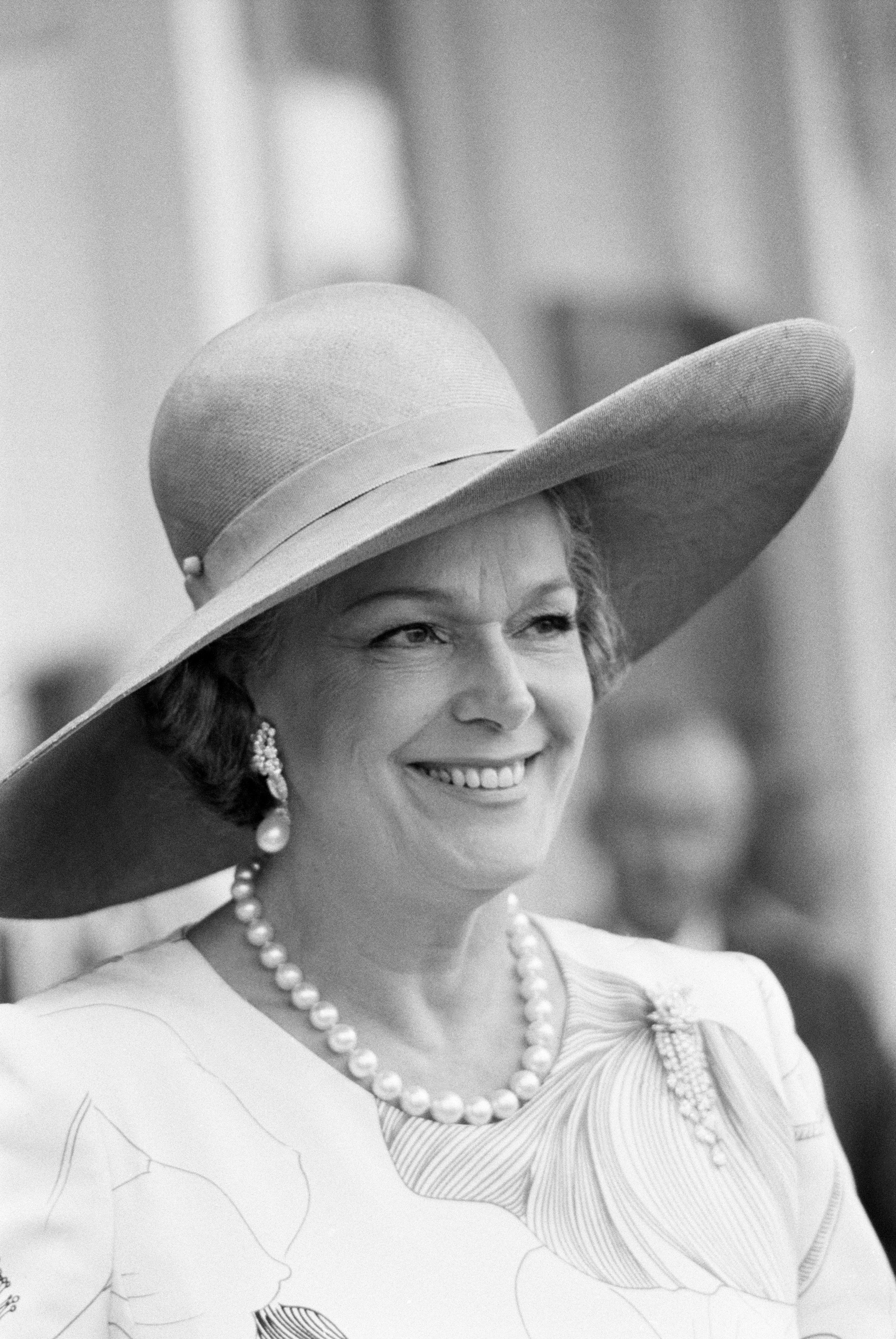 L'incroyable destin d'Yvette Labrousse, la Miss France devenue ...