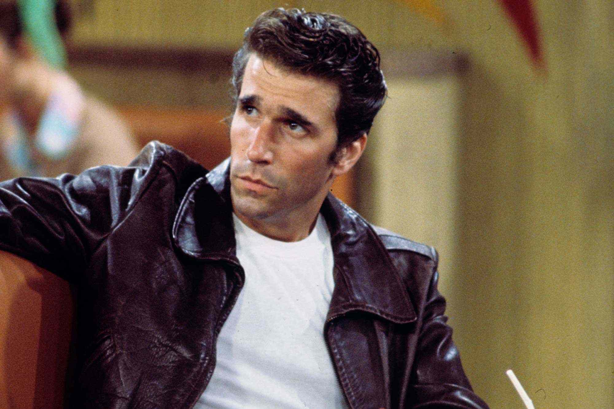 Henry Winkler and “Happy Days ”costars make classic callback to the ...