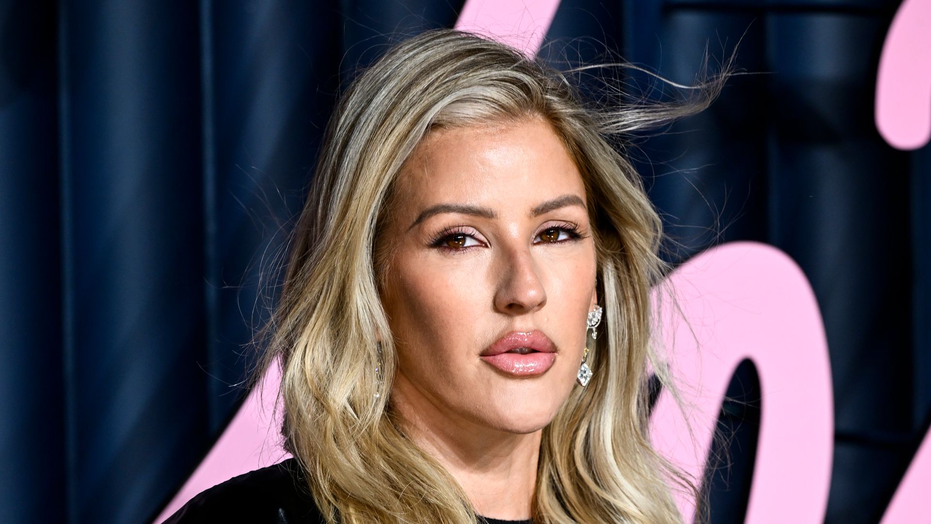 Ellie Goulding is pregnant! Singer reveals baby bump on the red carpet ...