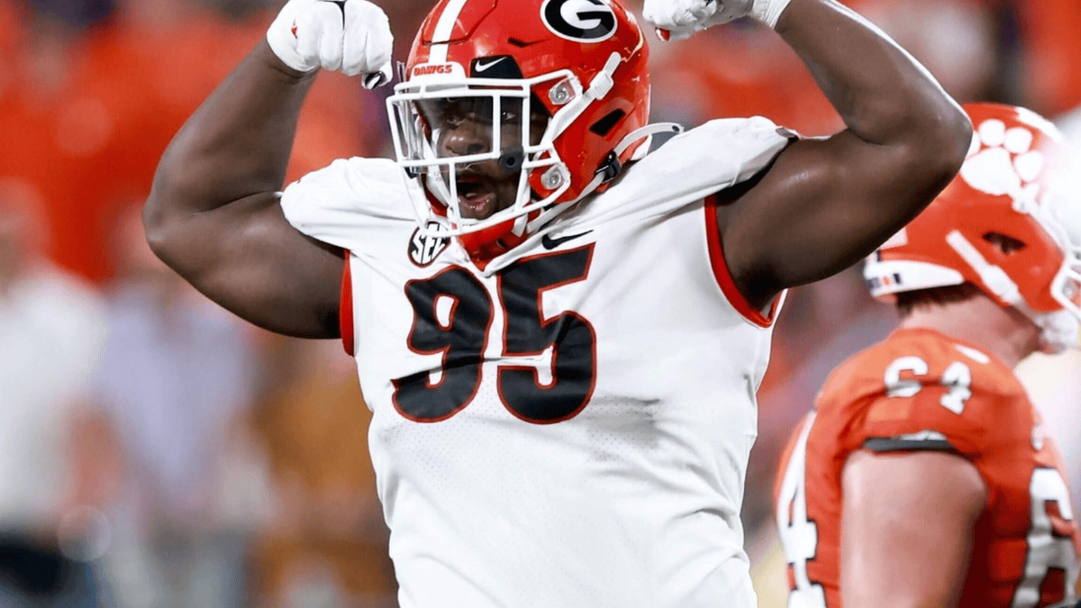 NFL: A Tough Blow for Green Bay! Devonte Wyatt Out for the Rest of the ...