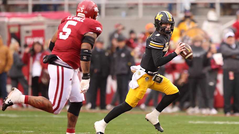 Snap Counts for Mizzou at Arkansas, Season Tracker