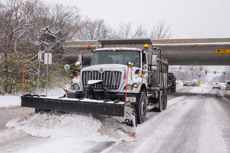 First snow of season shatters Kansas City record. How much fell in your ...