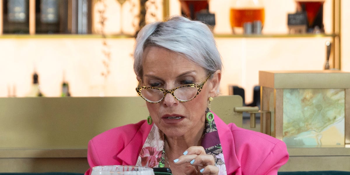 Coronation Street confirms Christmas wedding drama as Debbie fuels ...