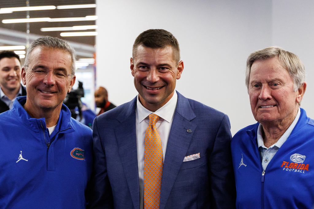 With Florida legends on hand, new Gators coach Jon Sumrall promises to ...