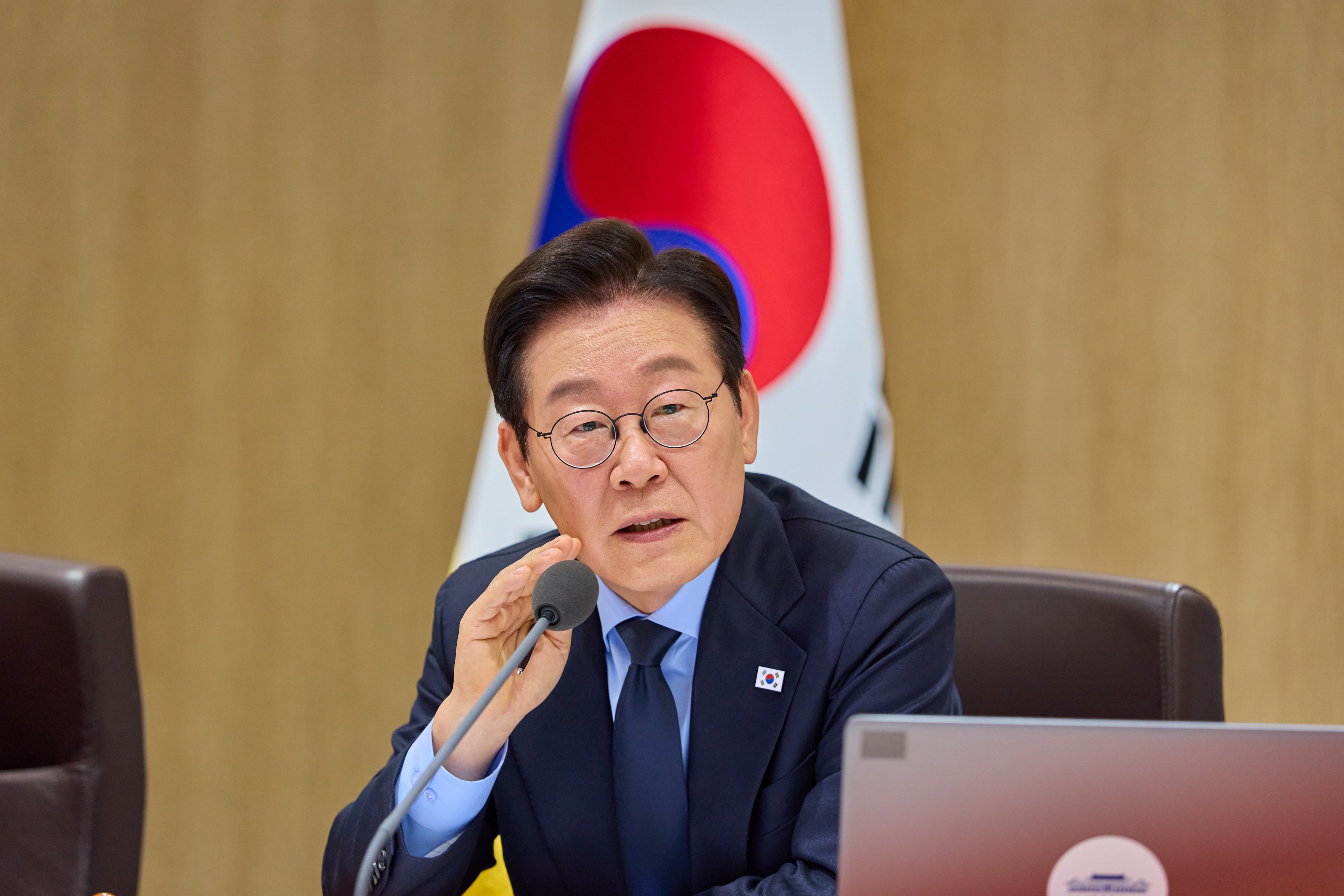 Breaking: President Lee Jae-myung Leads Citizens' March on Martial Law ...