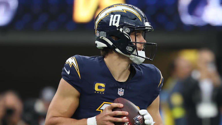 Chargers Provide Update on Justin Herbert After QB Undergoes Hand Surgery