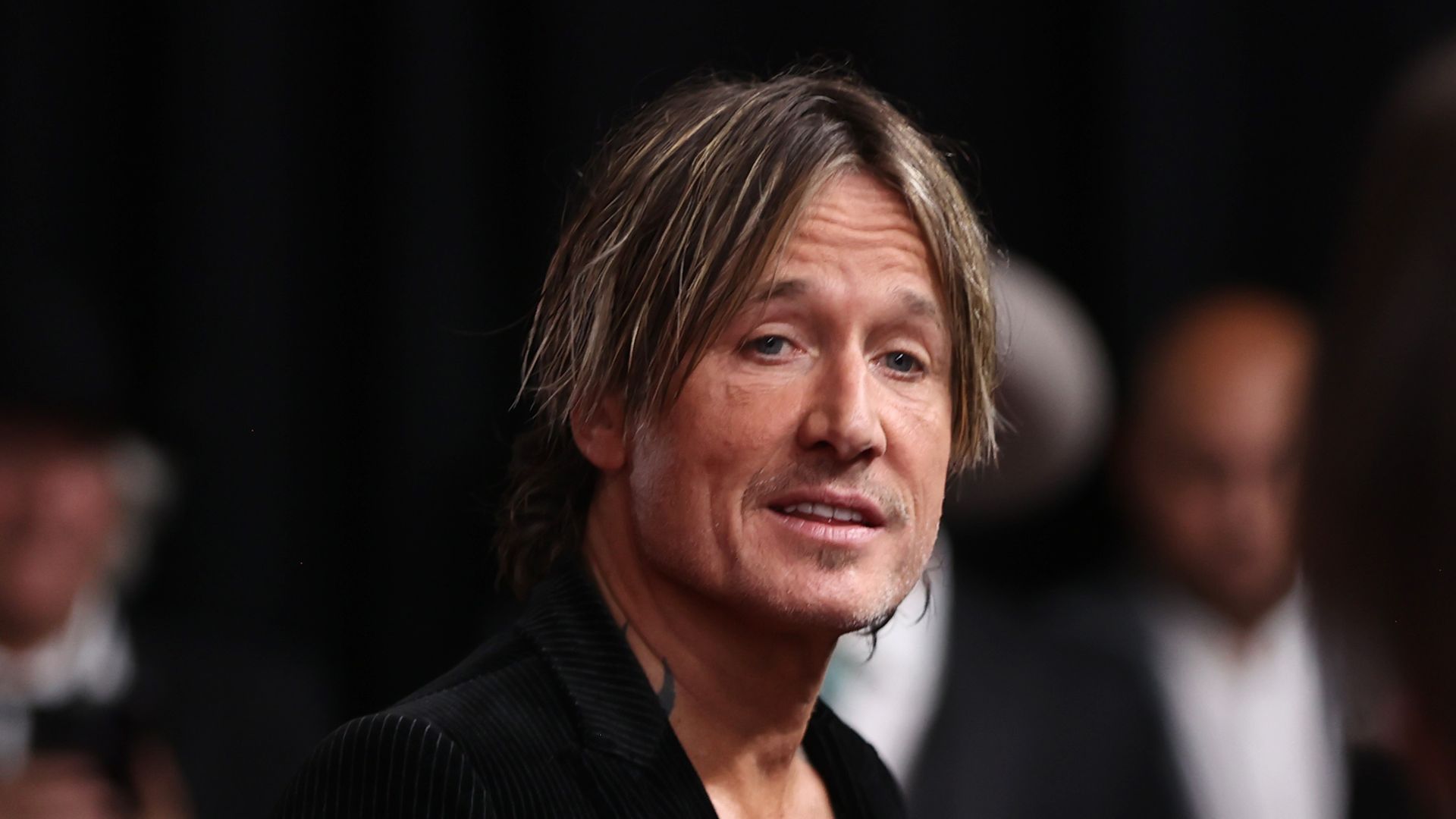 Keith Urban sings scathing song about 'toxic' relationship in latest TV ...