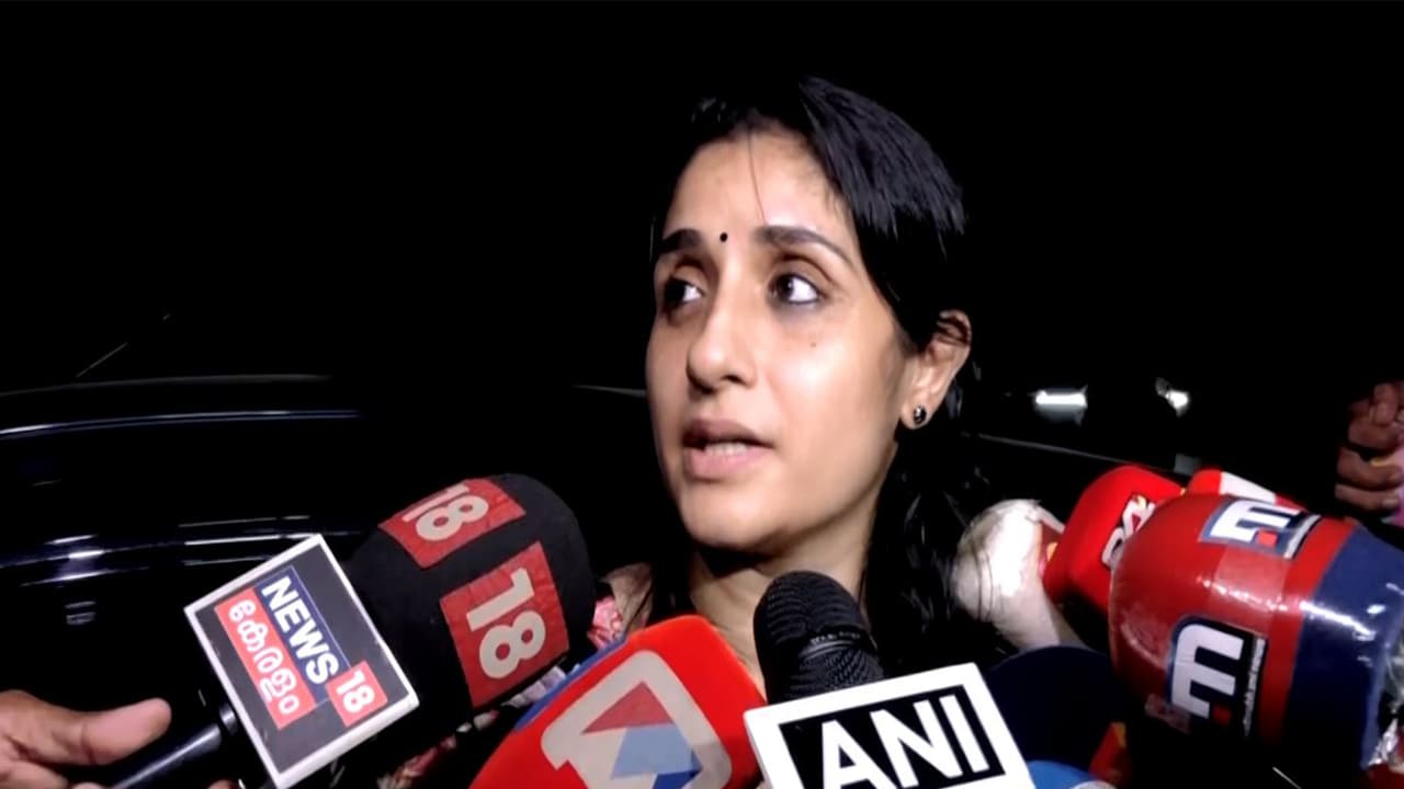 Rahul Easwar's wife slams police, alleges unfair treatment in arrest