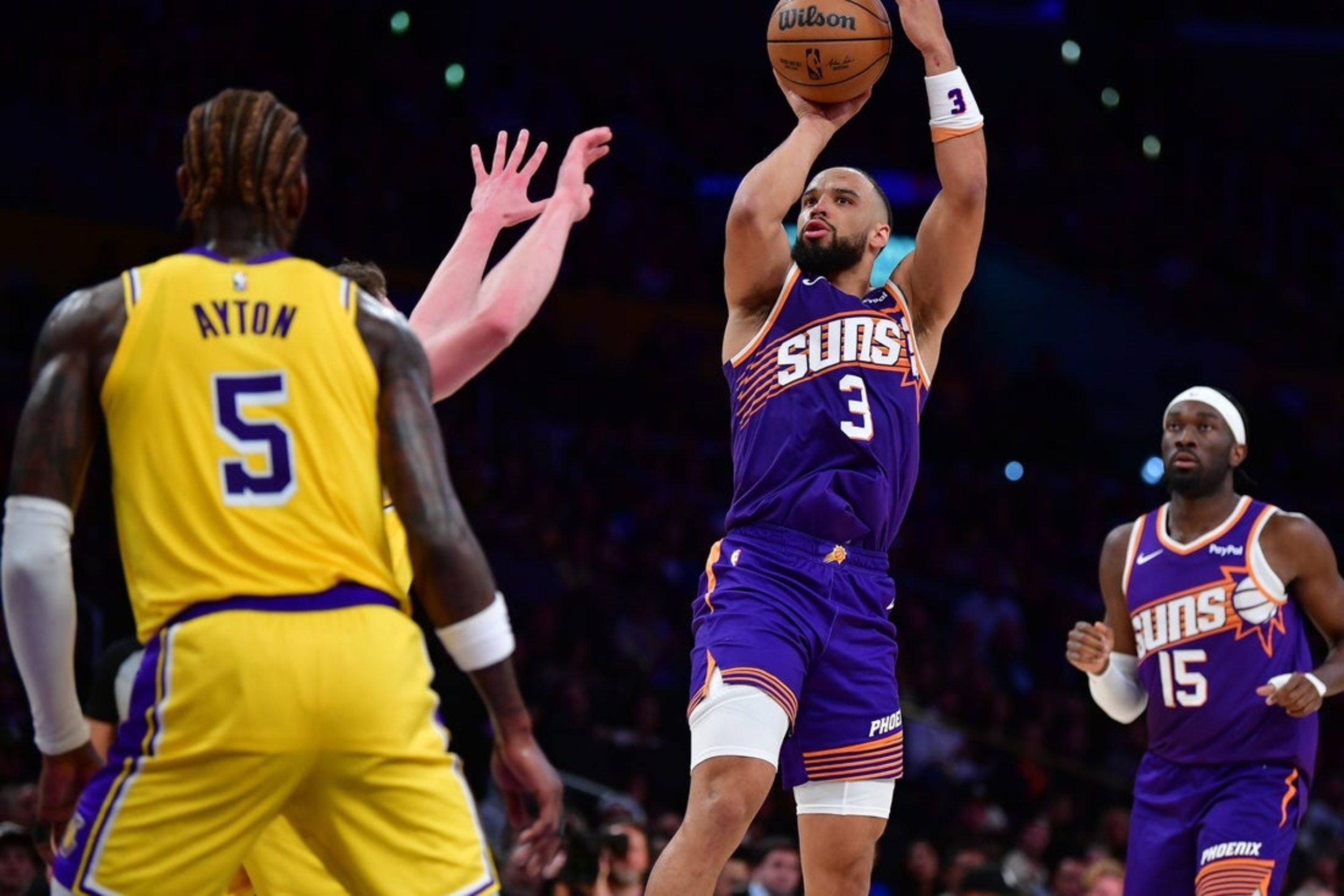 Dillon Brooks pours in 33 as Suns halt Lakers' 7-game winning streak