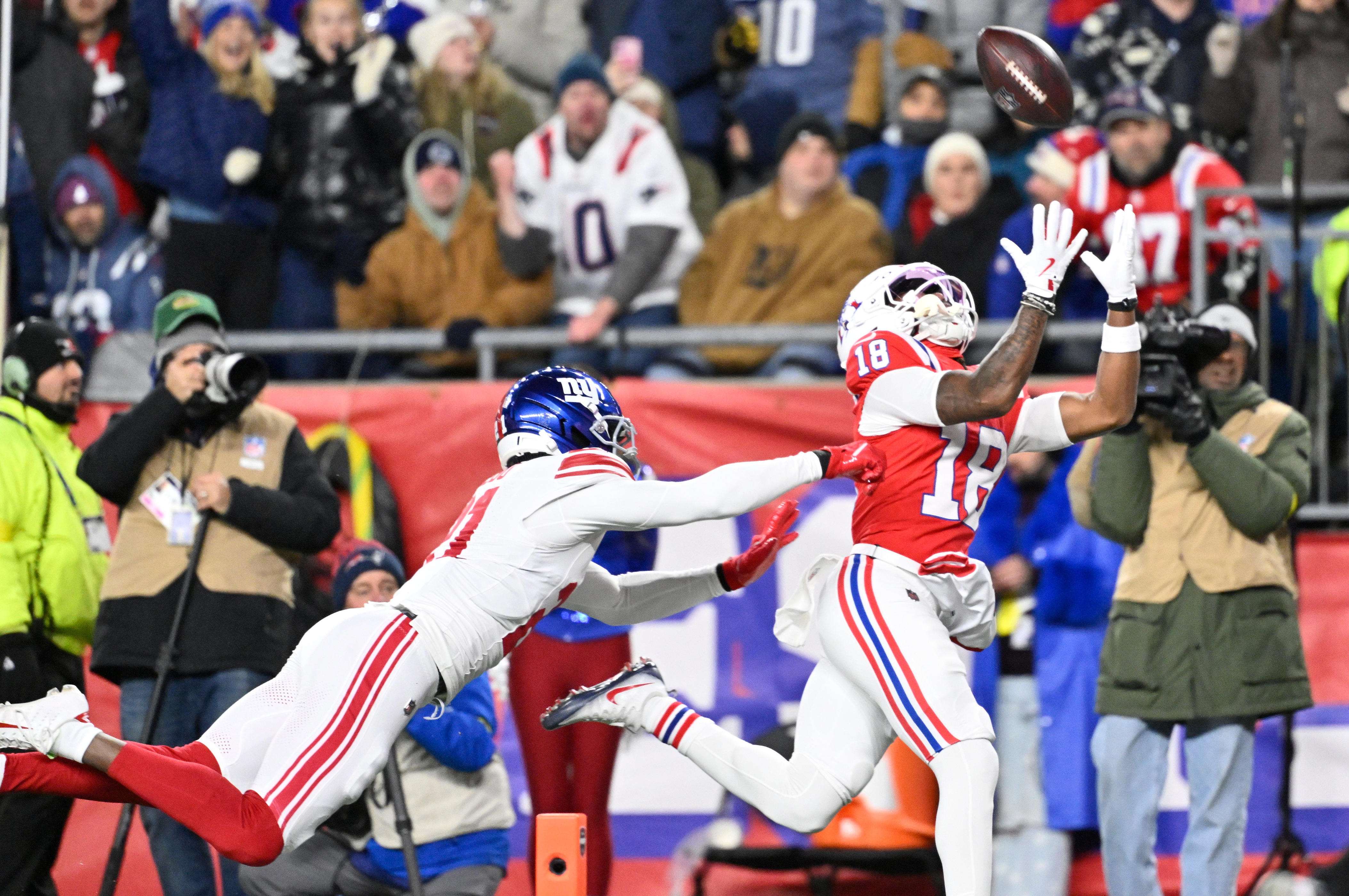 Watch: Drake Maye drops impossible TD throw to Patriots' rookie